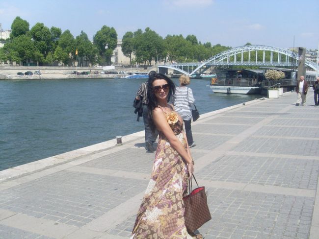 Denisa de la Bambi s-a intalnit cu Geri Halliwell la Paris SUPER ...