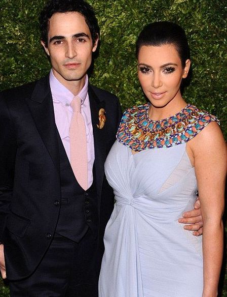 Kim, Leighton si Christina - cele mai tari outfituri de la premiile ...