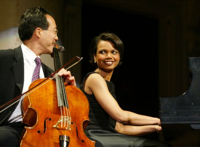 Femei in CTRL: Condoleezza Rice, printesa razboinica de la Casa Alba. A ...