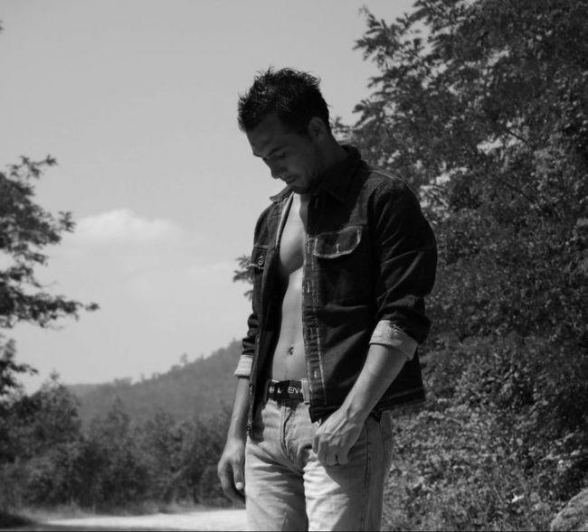 Stefan Stan, votat cel mai sexy concurent de la Vocea Romaniei! Vezi ...